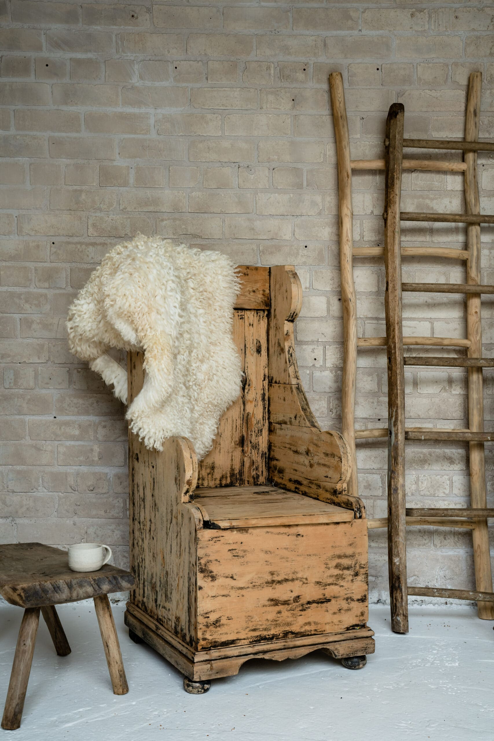 Rustic Pine Lambing Chair with Storage | Twist & Hardy